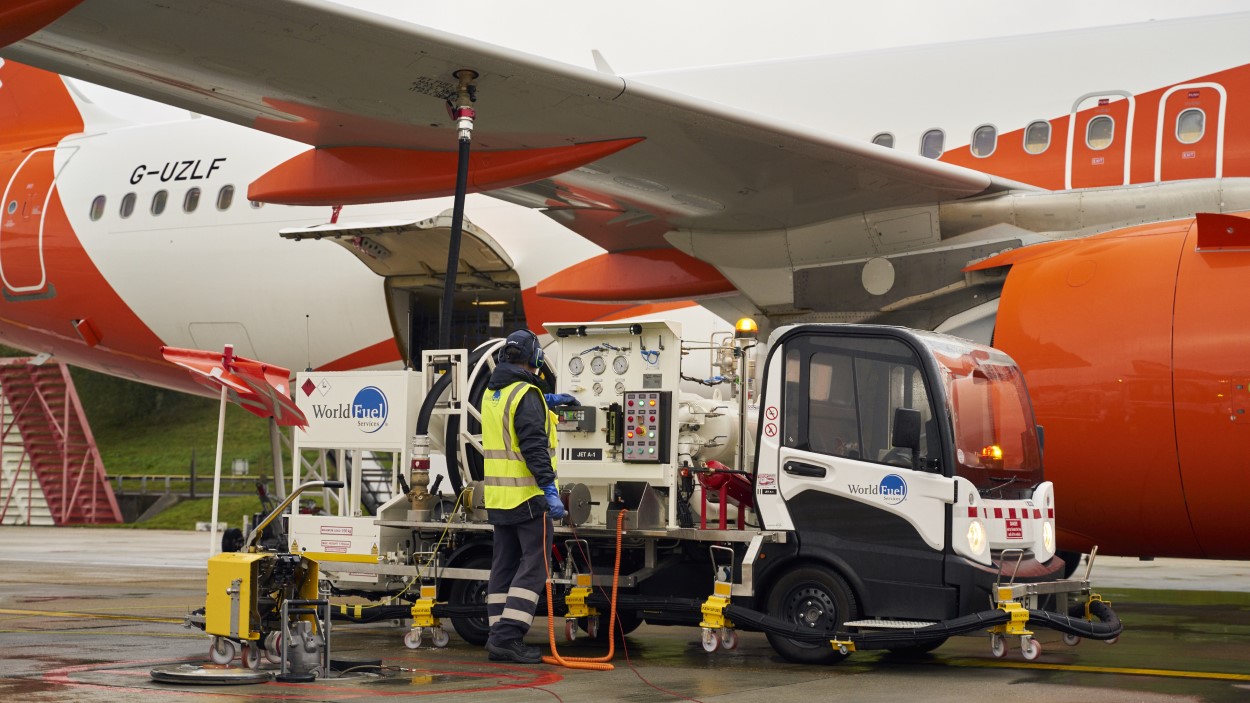 EasyJet introduz combustível sustentável para a aviação pela primeira ...